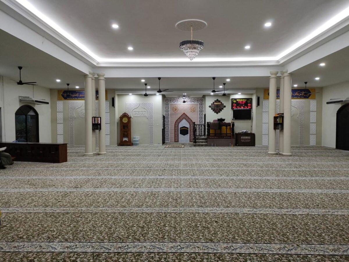 PEMASANGAN KARPET MADINAH RAUDAH 1.5JUTA BENANG CR DI MASJID AL ...